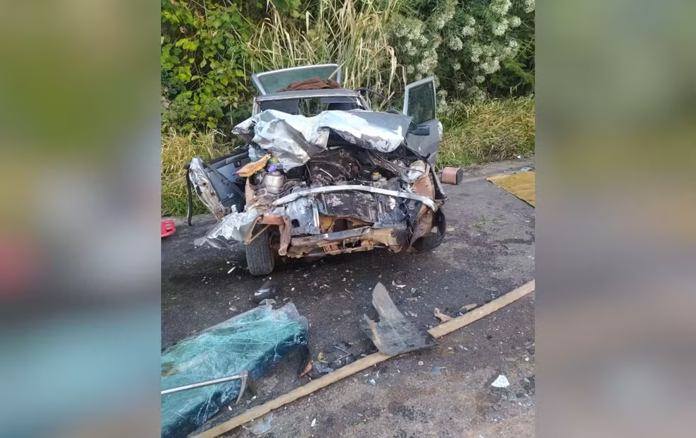 Acidente entre carro e trator causa morte de uma pessoa e deixa cinco feridos em Itararé - Leia ...